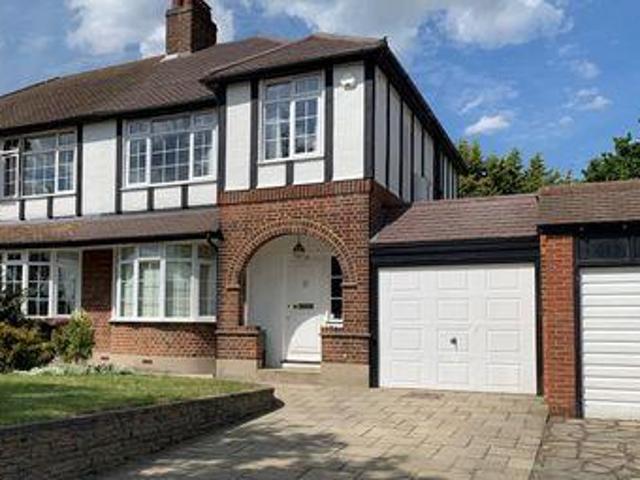 3 Bedrooms Semi detached house for rent in Blendon Drive, Bexley DA5