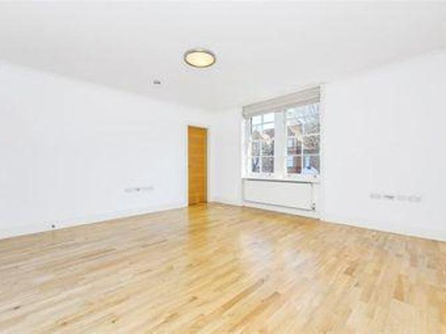 3 Bedrooms Semi detached house for rent in Brunswick Road, London W5