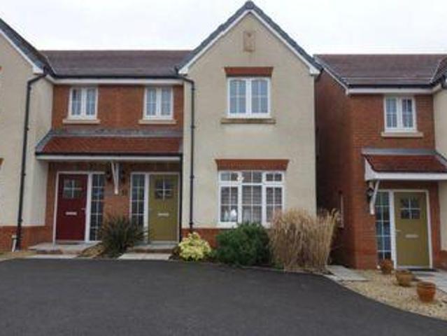 3 Bedrooms Semi detached house for rent in Brynteg Terrace, Beddau CF38