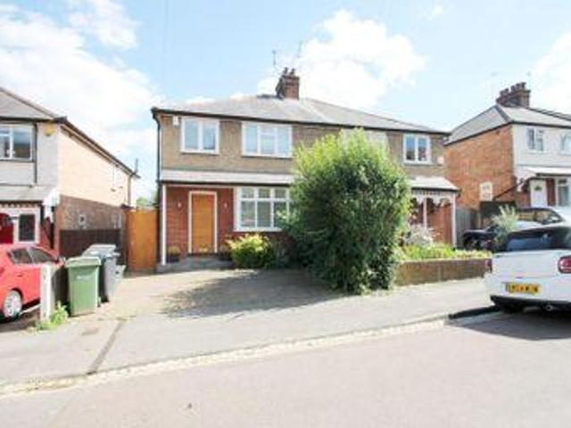 3 Bedrooms Semi detached house for rent in Breakspear Avenue, St.Albans AL1