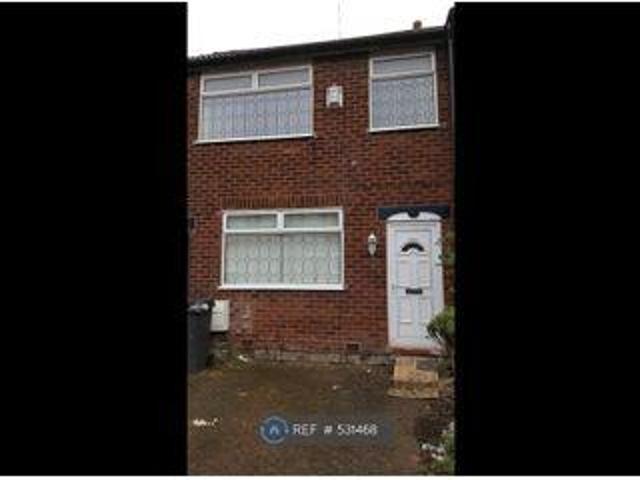 3 Bedrooms Semi detached house for rent in Briarwood Avenue, Manchester M43