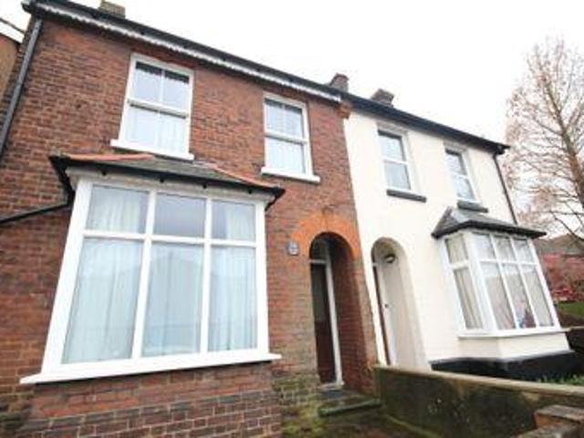 3 Bedrooms Semi detached house for rent in Gordon Road, Canterbury CT1