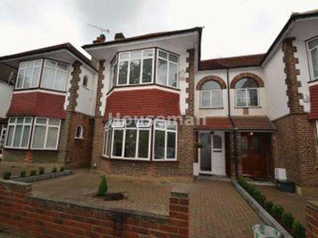 3 Bedrooms Semi detached house for rent in Gordon Road, London N11