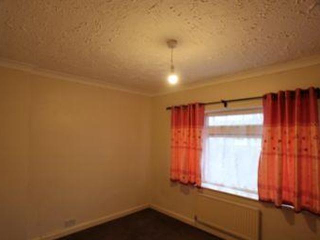 3 Bedrooms Semi detached house for rent in Great Benty, West Drayton UB7