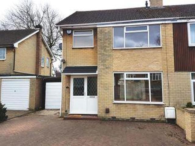 3 Bedrooms Semi detached house for rent in Gregory Crescent, Harworth, Doncaster DN11