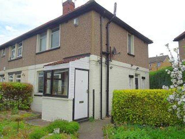 3 Bedrooms Semi detached house for rent in Greenwood Mount, Bradford, West Yorkshire BD2