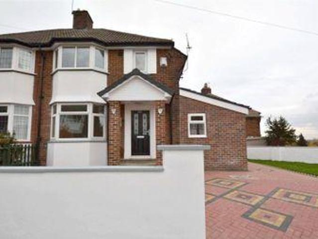 3 Bedrooms Semi detached house for rent in Green Hill Drive, Leeds, West Yorkshire LS13