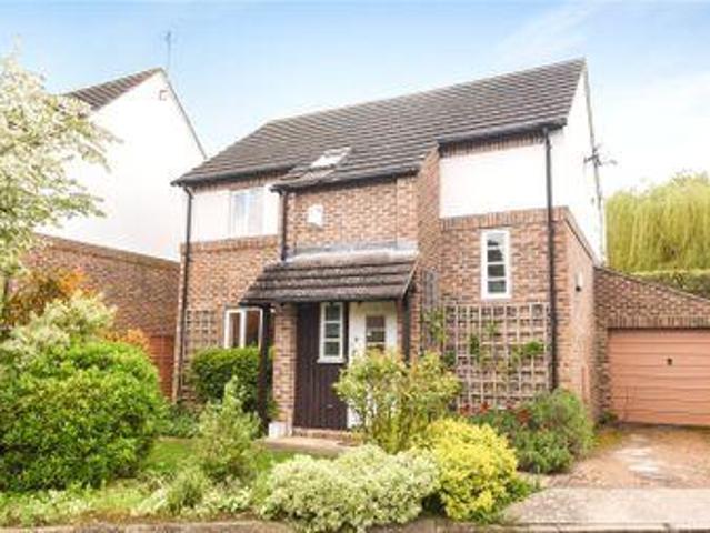 3 Bedrooms Semi detached house for rent in Doris Field Close, Headington, Oxford OX3