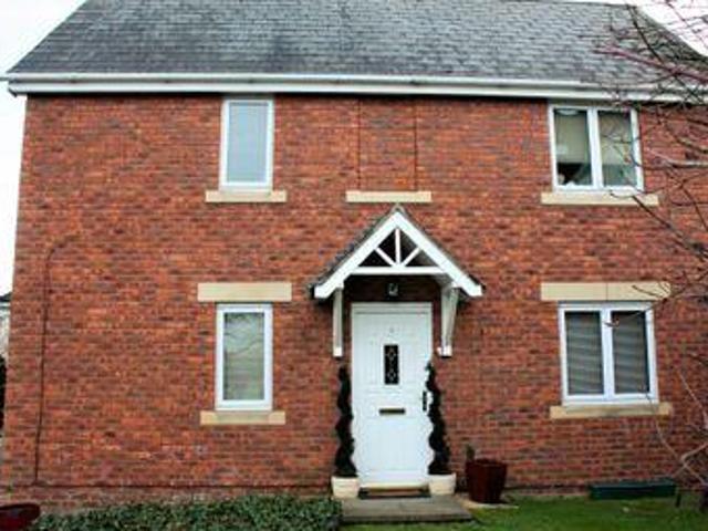 3 Bedrooms Semi detached house for rent in Dorney Road, Swindon SN25