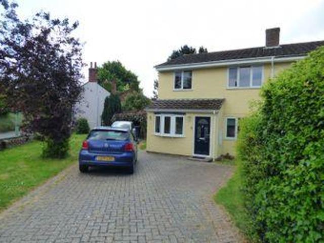 3 Bedrooms Semi detached house for rent in Daking Avenue, Boxford, Sudbury CO10
