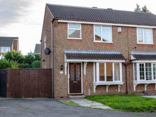 3 Bedrooms Semi detached house for rent in Denbigh Close, Dudley DY1