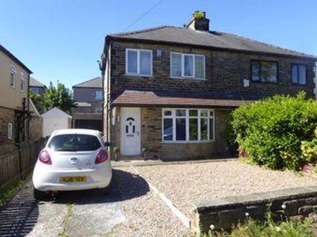 3 Bedrooms Semi detached house for rent in Denbrook Crescent, Bradford, West Yorkshire BD4