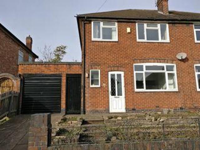 3 Bedrooms Semi detached house for rent in Dersingham Road, Leicester LE4
