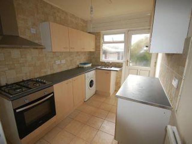 3 Bedrooms Semi detached house for rent in Derwentwater Grove, Headingley, Leeds LS6