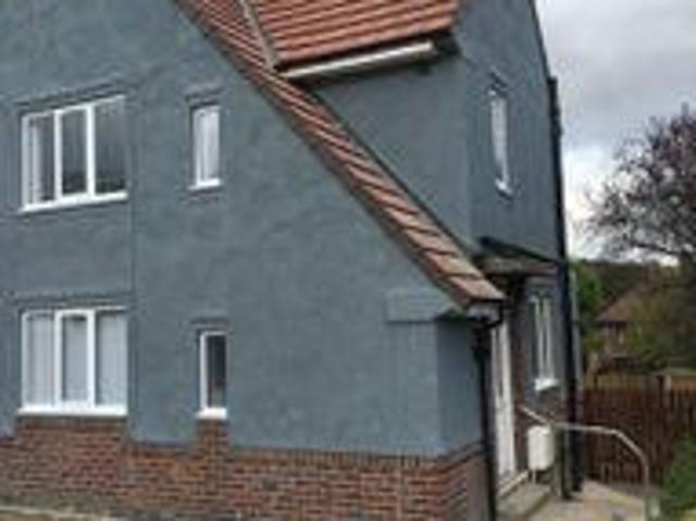 3 Bedrooms Semi detached house for rent in Drummond Road, Sheffield S5
