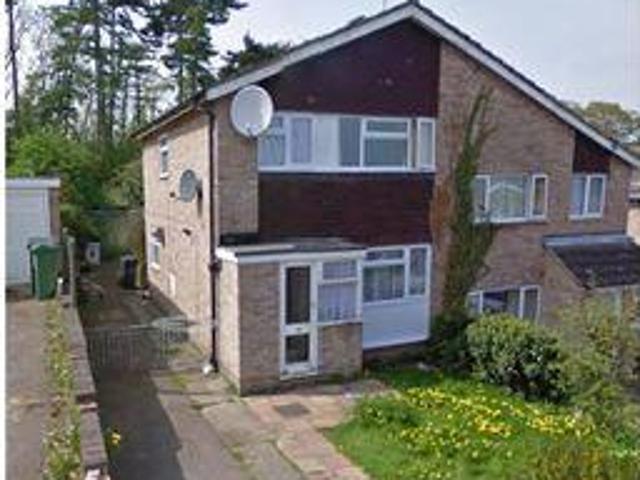 3 Bedrooms Semi detached house for rent in Dunholme Avenue, Loughborough LE11