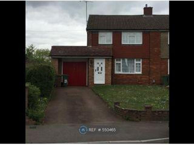 3 Bedrooms Semi detached house for rent in Dunsby Road, Luton LU3