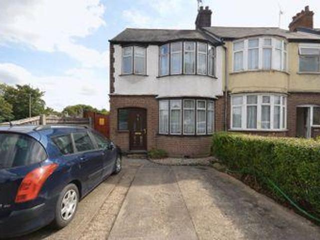 3 Bedrooms Semi detached house for rent in Dunstable Road, Luton LU4