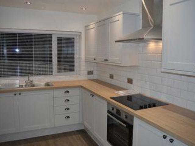 3 Bedrooms Semi detached house for rent in Dunvant Road, Dunvant, Swansea SA2
