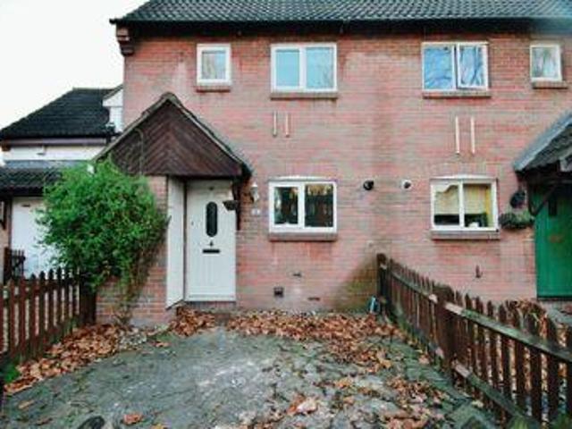 3 Bedrooms Semi detached house for rent in Emerald Close, London E16