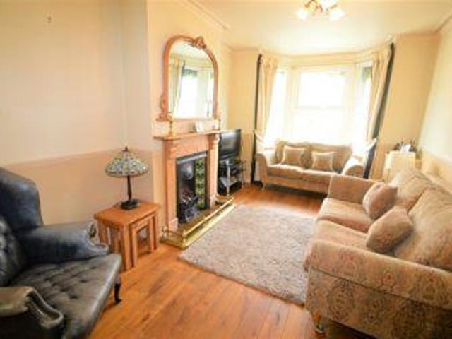 3 Bedrooms Semi detached house for rent in Elmlea, Cecil Road, Iver SL0