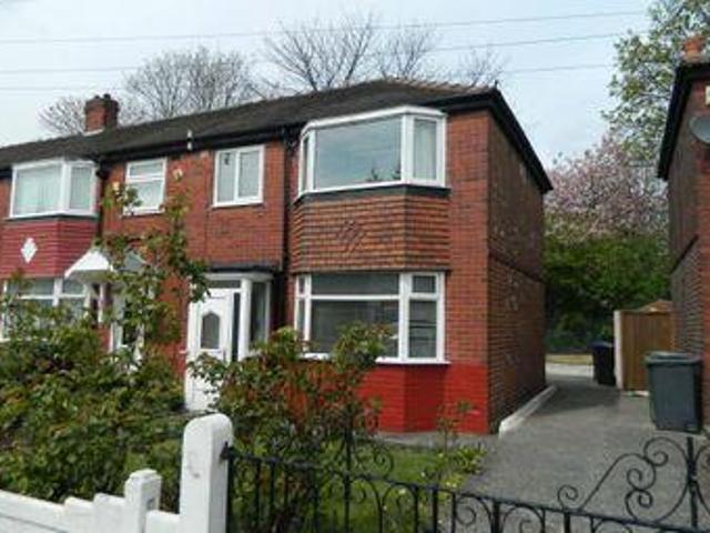 3 Bedrooms Semi detached house for rent in Elsdon Drive, Gorton, Manchester M18