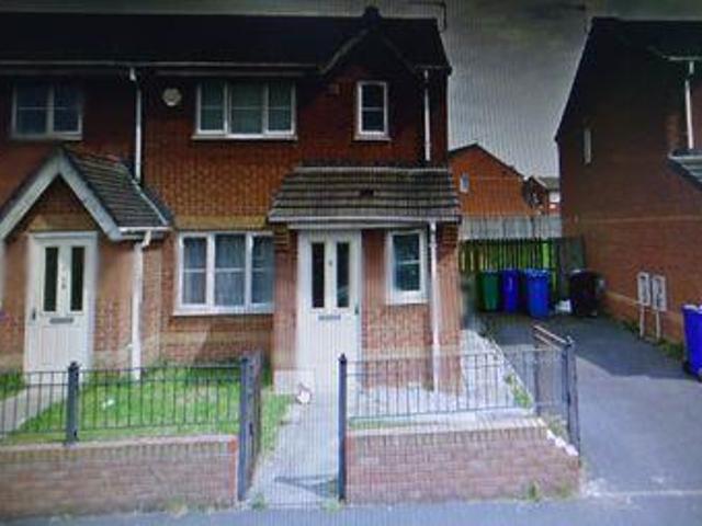 3 Bedrooms Semi detached house for rent in Everside Drive, Manchester M8