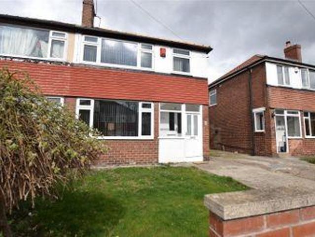 3 Bedrooms Semi detached house for rent in Foxwood Close, Leeds, West Yorkshire LS8