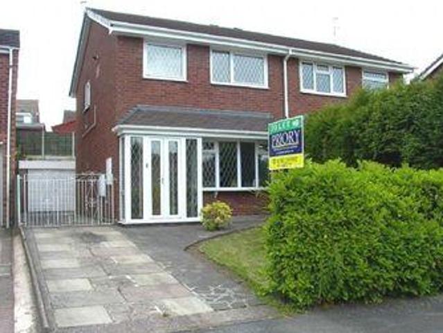 3 Bedrooms Semi detached house for rent in Farnham Drive, Brown Lees, Stoke On Trent ST8