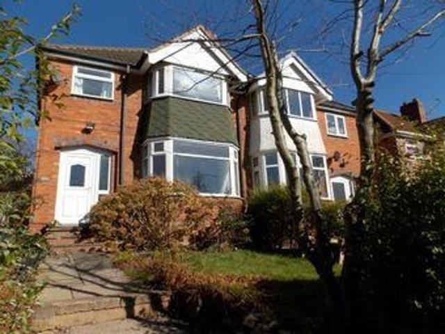 3 Bedrooms Semi detached house for rent in Farren Road, Birmingham B31