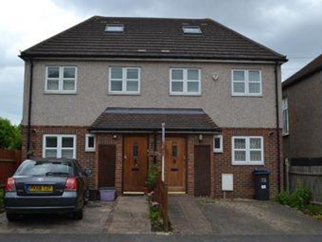 3 Bedrooms Semi detached house for rent in Fern Avenue, Mitcham CR4