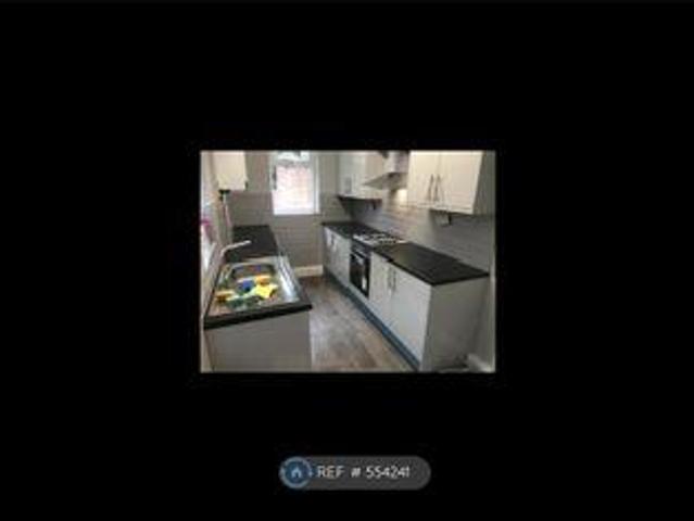 3 Bedrooms Semi detached house for rent in Firth Park Road, Sheffield S5