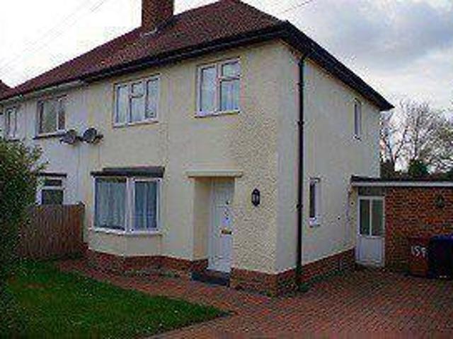 3 Bedrooms Semi detached house for rent in Fullingdale Road, Northampton NN3