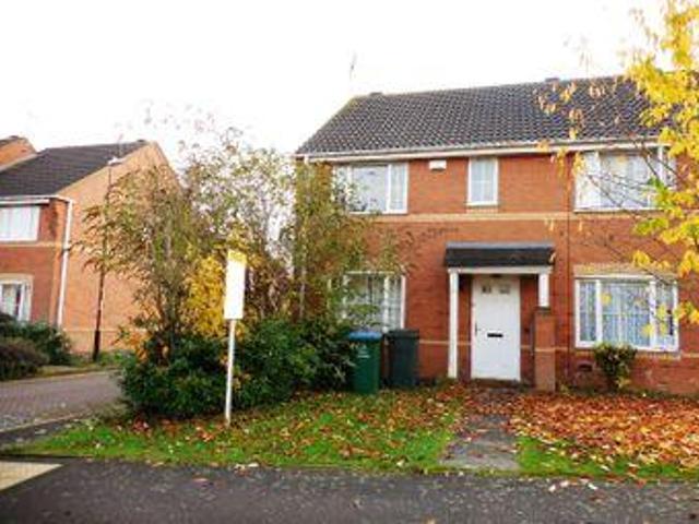 3 Bedrooms Semi detached house for rent in Furlong Road, Parkside, Coventry CV1