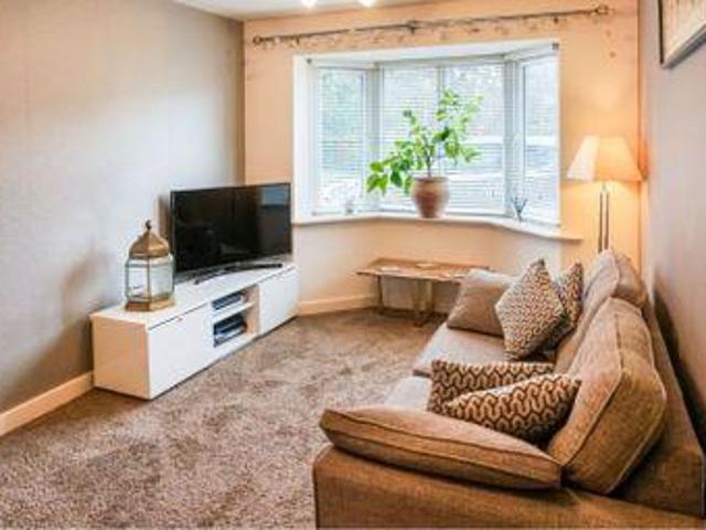 3 Bedrooms Semi detached house for rent in Knights Grove, Manchester M27