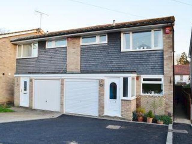 3 Bedrooms Semi detached house for rent in Knoll Crescent, Northwood HA6