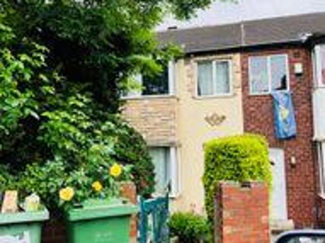 3 Bedrooms Semi detached house for rent in Kelso Gardens, Leeds LS2