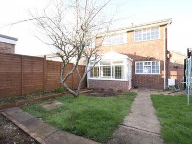3 Bedrooms Semi detached house for rent in Kestrel Close, Chipping Sodbury, Bristol BS37