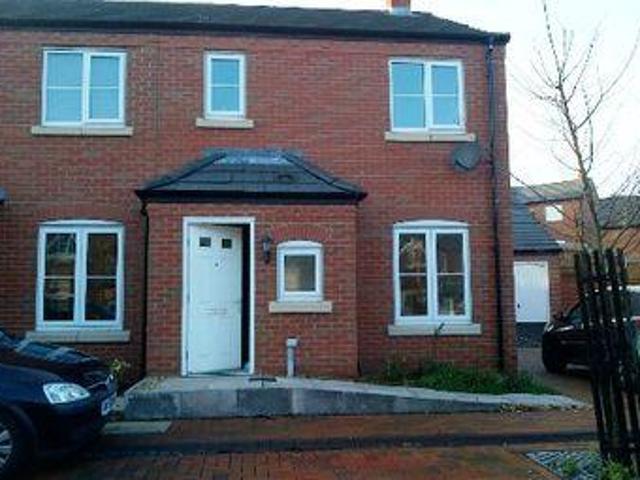 3 Bedrooms Semi detached house for rent in Kilderkin Court, Birmingham B66