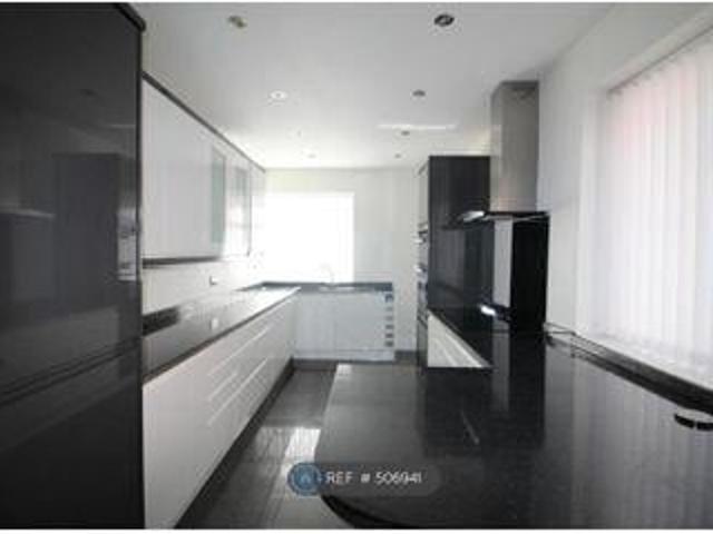 3 Bedrooms Semi detached house for rent in Kingston Avenue, Blackpool FY4