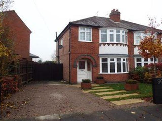 3 Bedrooms Semi detached house for rent in Kingsmead Road, Leicester LE2