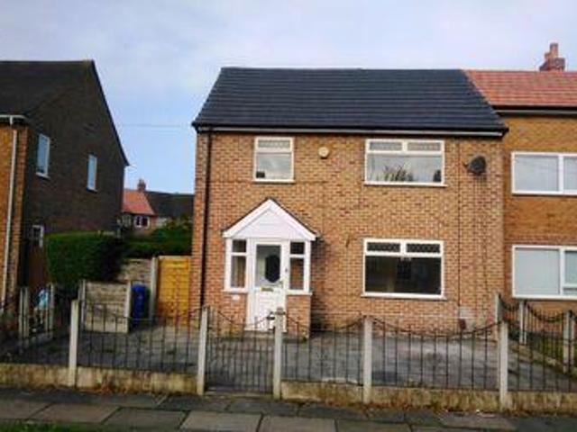 3 Bedrooms Semi detached house for rent in Hollins Walk, Wythenshawe, Greater Manchester M22