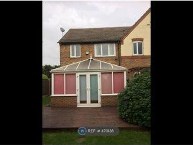 3 Bedrooms Semi detached house for rent in Hornchurch Road, Hornchurch RM11