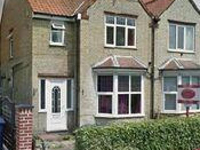 3 Bedrooms Semi detached house for rent in Hale Avenue, Cambridge CB4