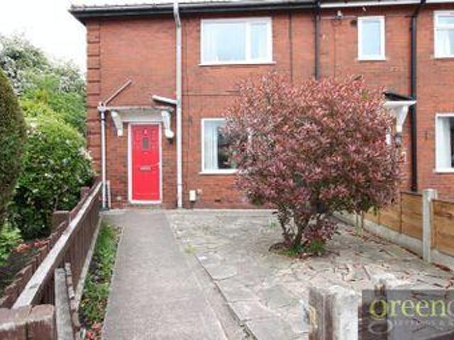 3 Bedrooms Semi detached house for rent in Hamilton Street, Swinton, Manchester M27