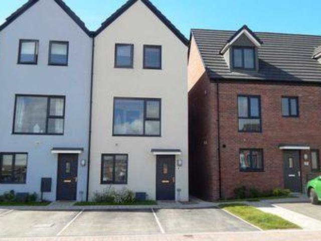 3 Bedrooms Semi detached house for rent in Harbour Walk, Barry CF62