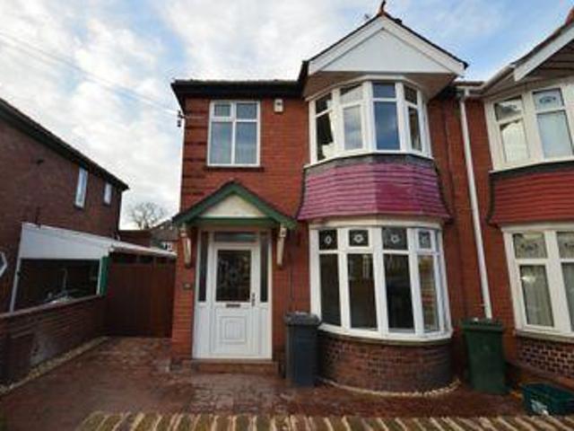 3 Bedrooms Semi detached house for rent in Harewood Road, Doncaster DN2