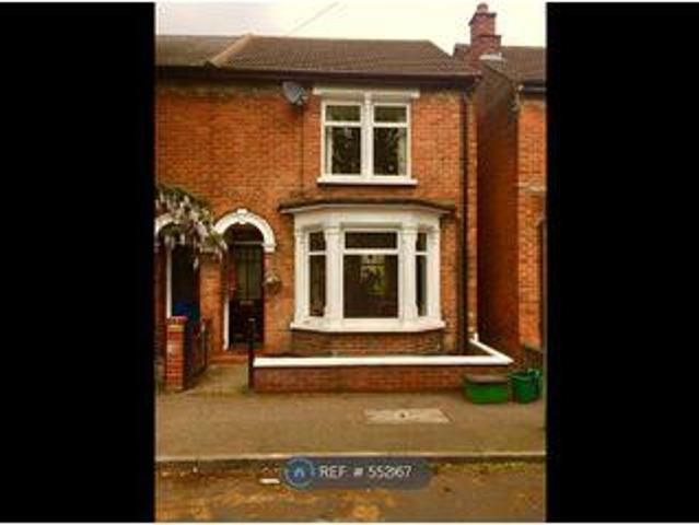 3 Bedrooms Semi detached house for rent in Harsnett Road, Colchester CO1
