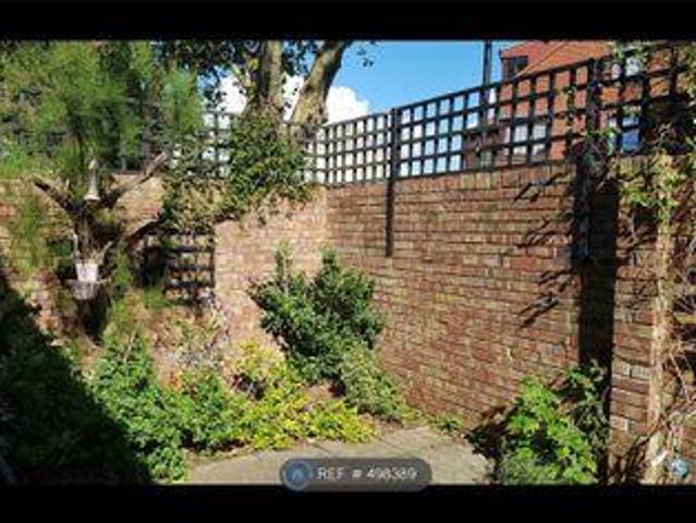 3 Bedrooms Semi detached house for rent in High Kingsdown, Bristol BS2