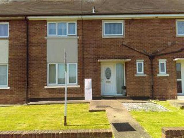 3 Bedrooms Semi detached house for rent in Highthorn Road, Kilnhurst S64